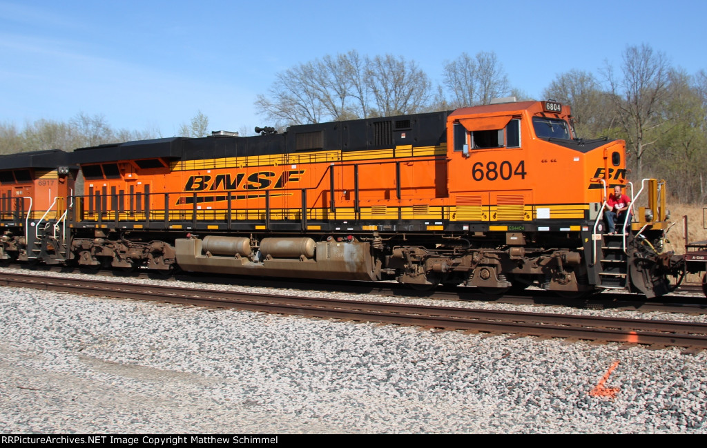 Bummin A Ride On BNSF 6804